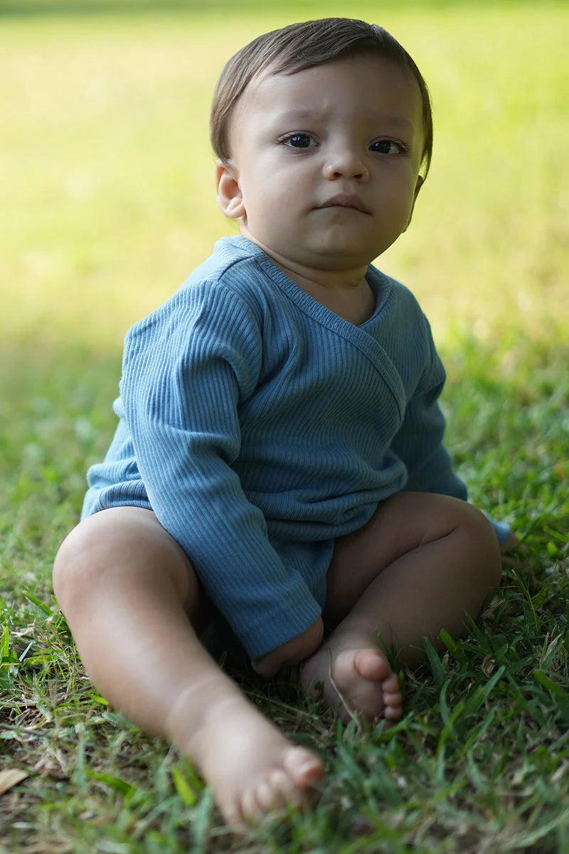 Everyday Unisex baby onesie - Blue – Peekaboo Patterns